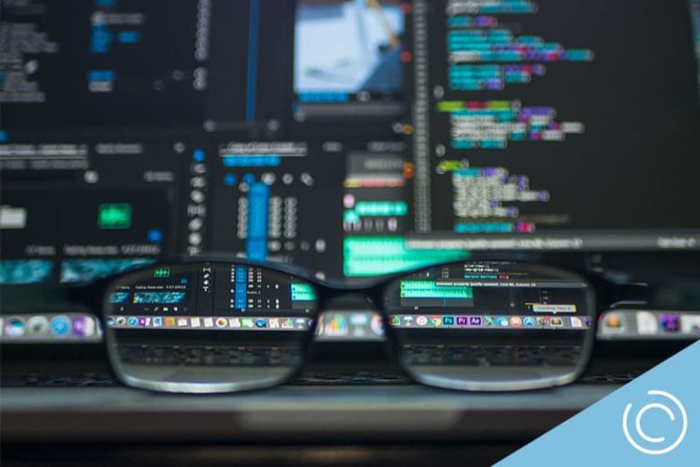 ¿Cómo funcionan los lentes para computadoras? | Opticas Tacna
